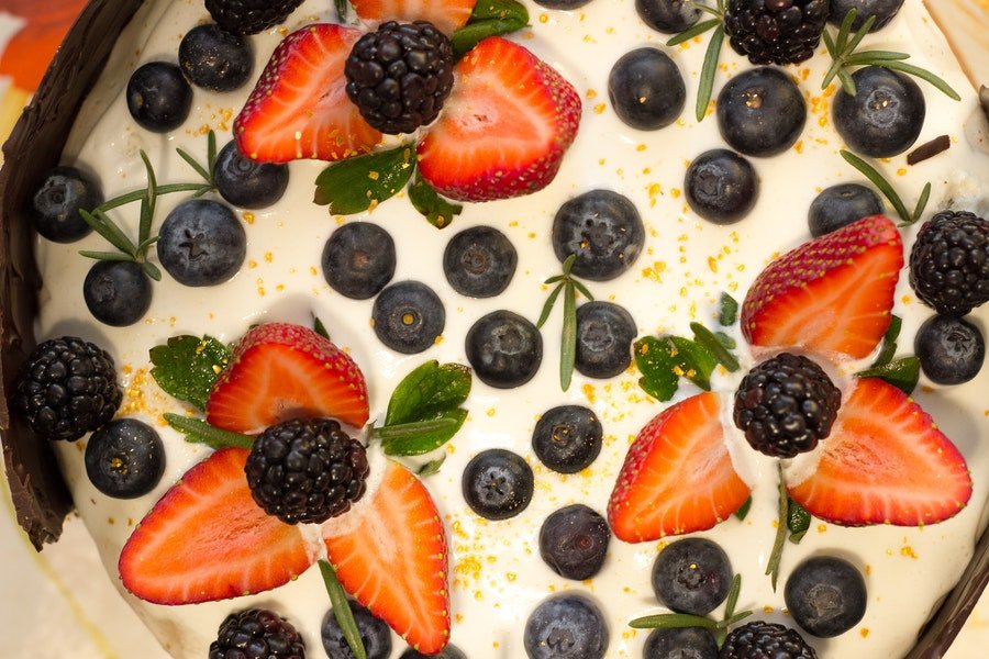 Does Yogurt Have An Iron? | LAVYON
