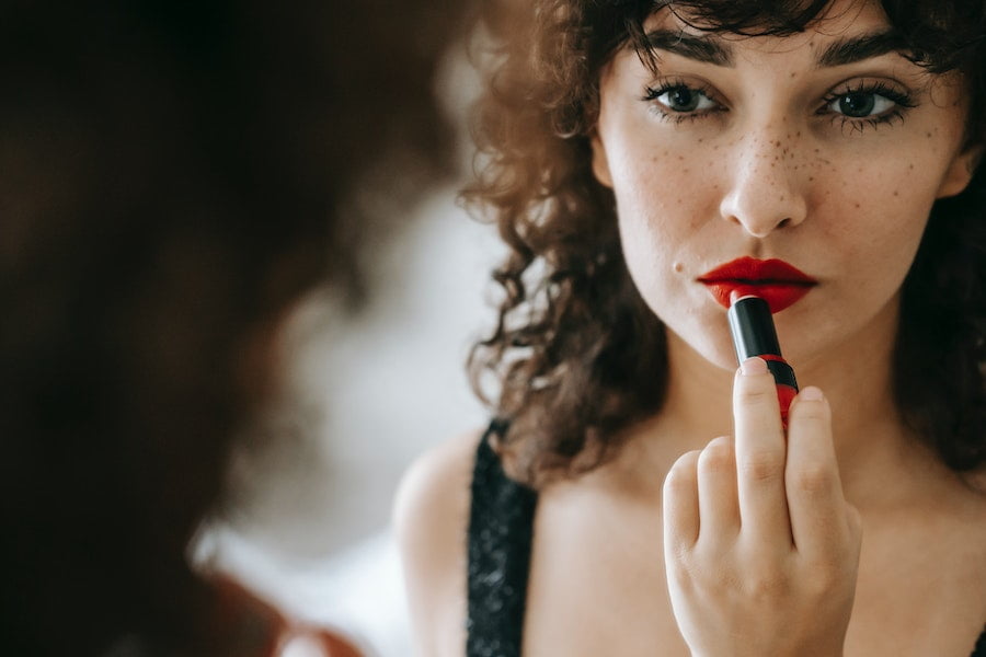 Get the perfect pout: A guide to achieving flawless lips - LAVYON