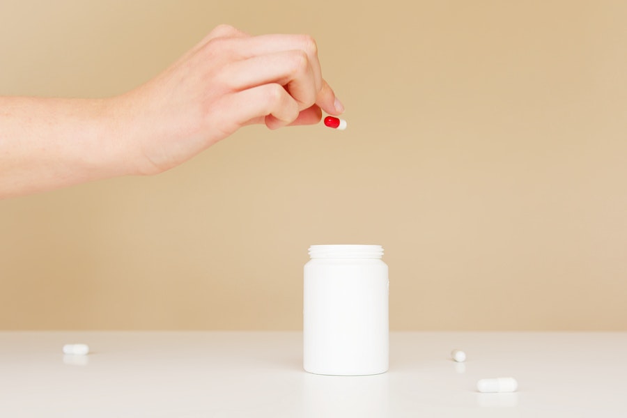 Taking Multiple Vitamins: What You Need to Know - LAVYON